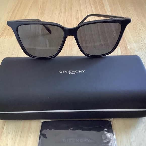 Givenchy | Accessories | Givenchy Sunglasses 76s Black | Poshmark